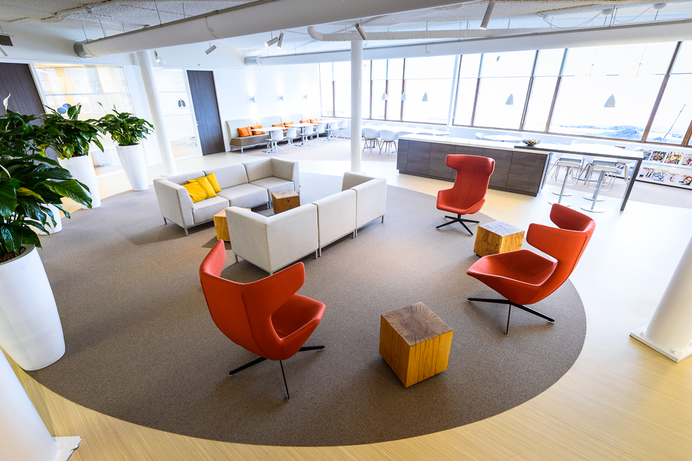 Mind & Health's Calm and Comfortable Office Design | Office Snapshots
