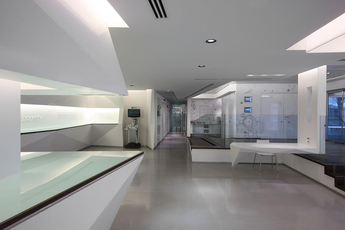 Microsoft Israel's New Lobby and Dining Room | Office Snapshots