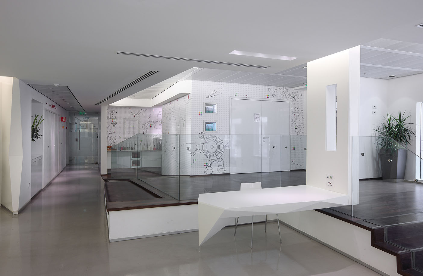 Microsoft Israel's New Lobby and Dining Room | Office Snapshots