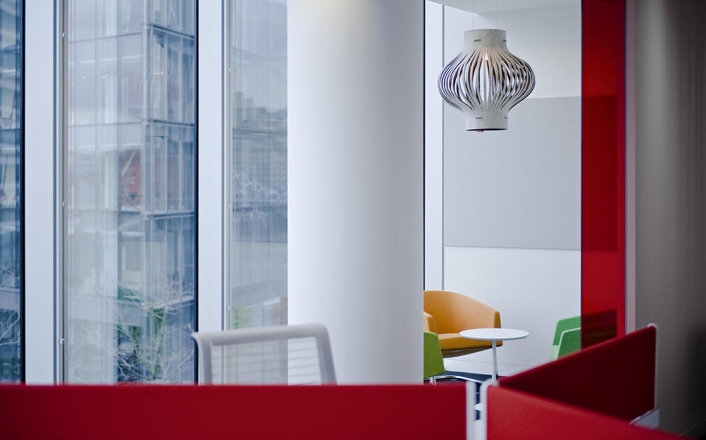 Inside the London Offices of Hitachi Consulting | Office Snapshots