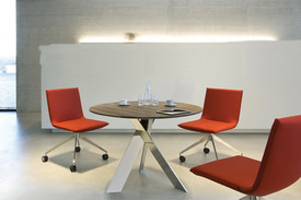 Davis Furniture Ekko | Office Snapshots