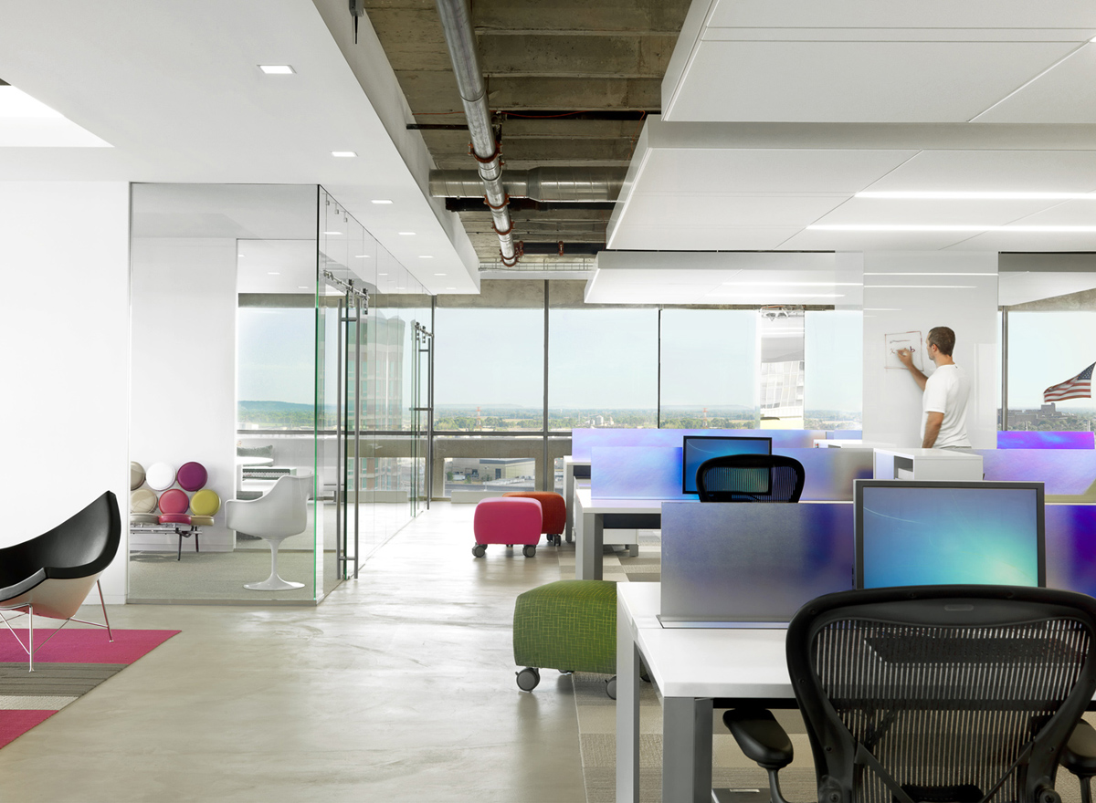 Inside ShipWorks' Saint Louis Offices / Nehring Design | Office Snapshots