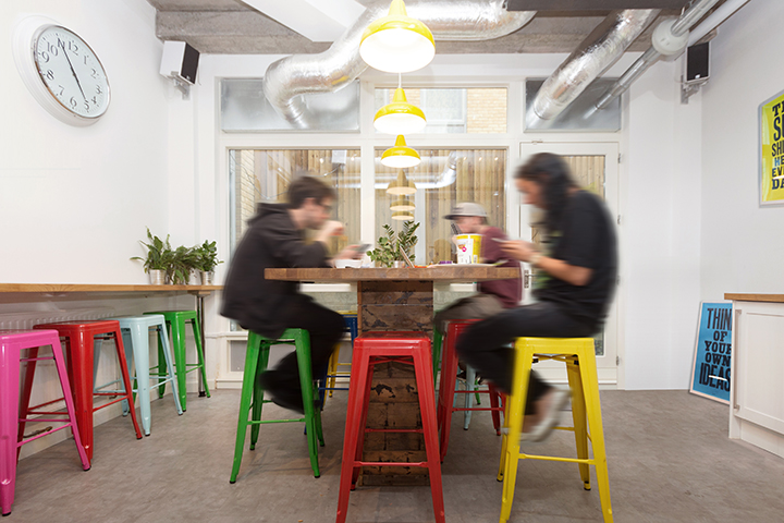 AEI Media's New London Offices / Trifle Creative | Office Snapshots