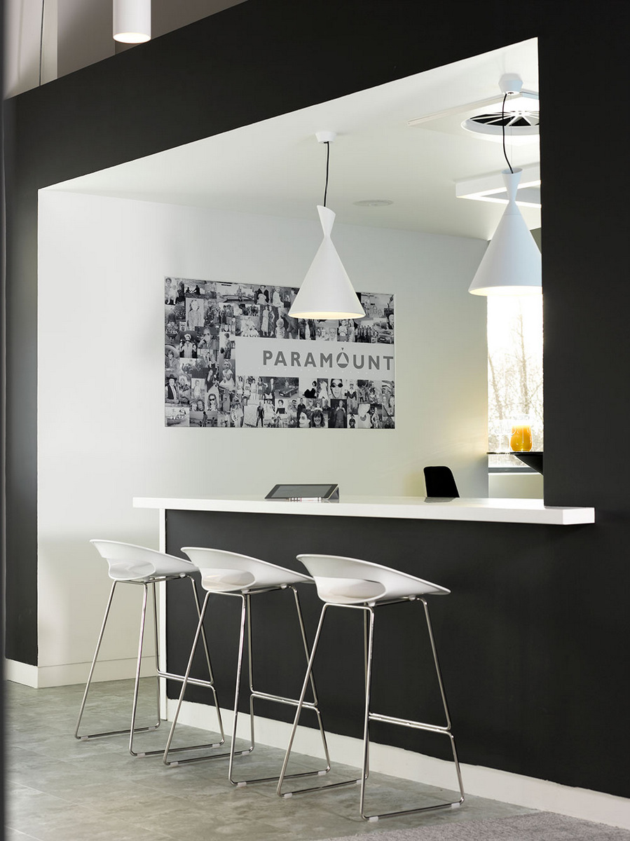 Paramount Interiors' Cardiff Showoffice | Office Snapshots