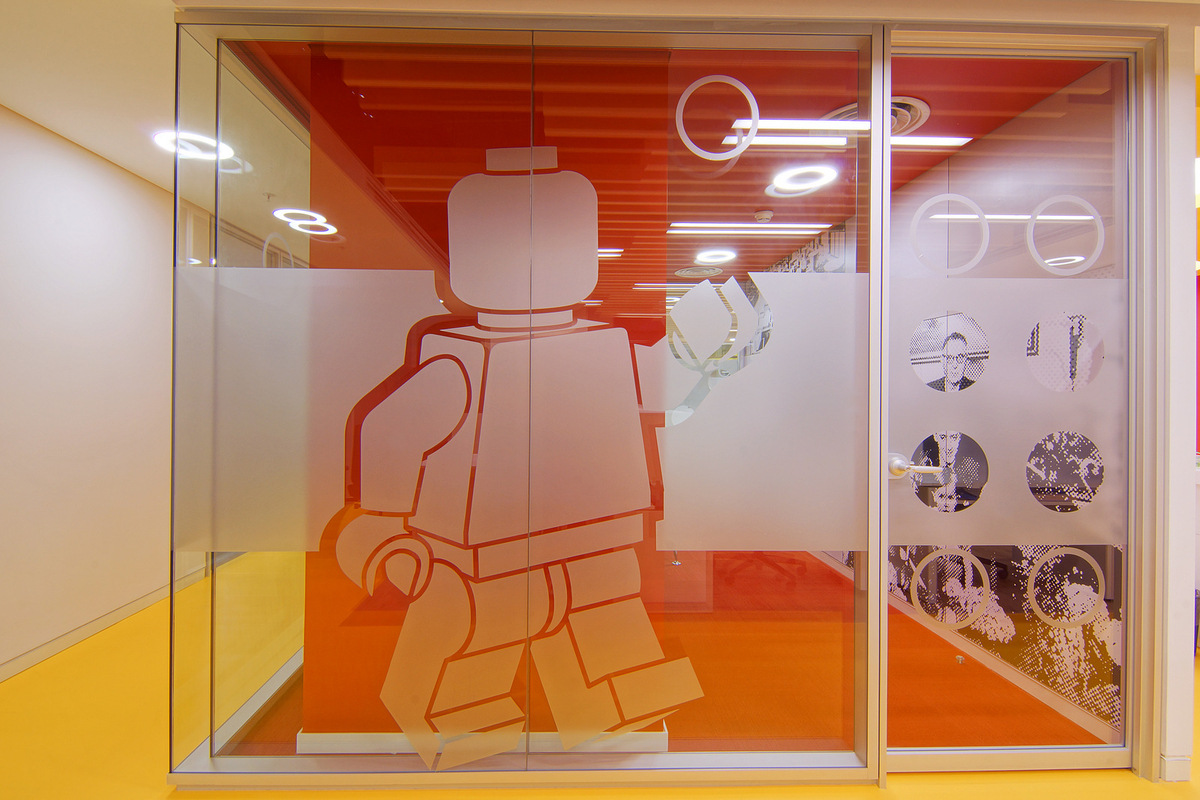 LEGO - Istanbul Offices | Office Snapshots
