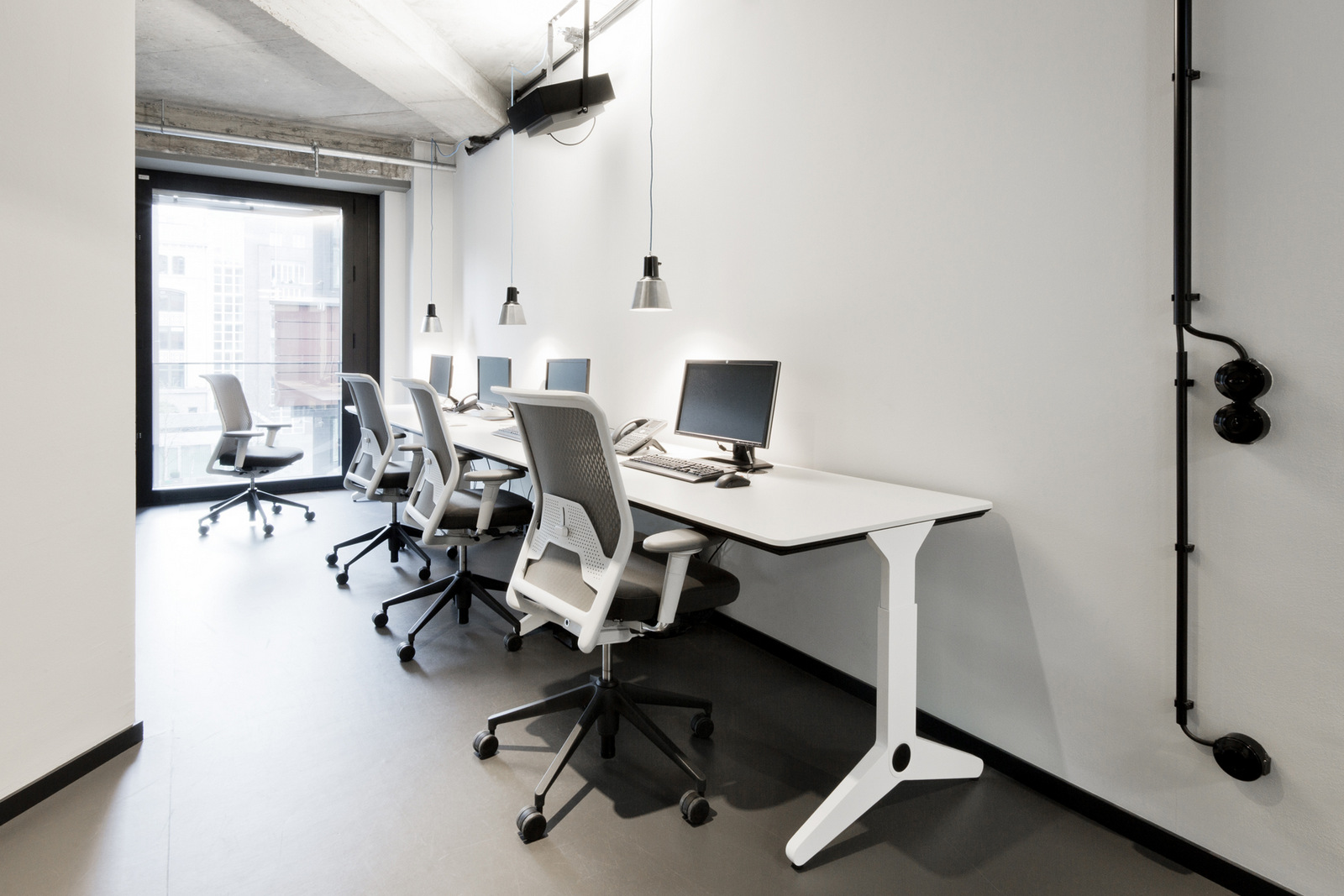 Project Collins - Hamburg Offices | Office Snapshots