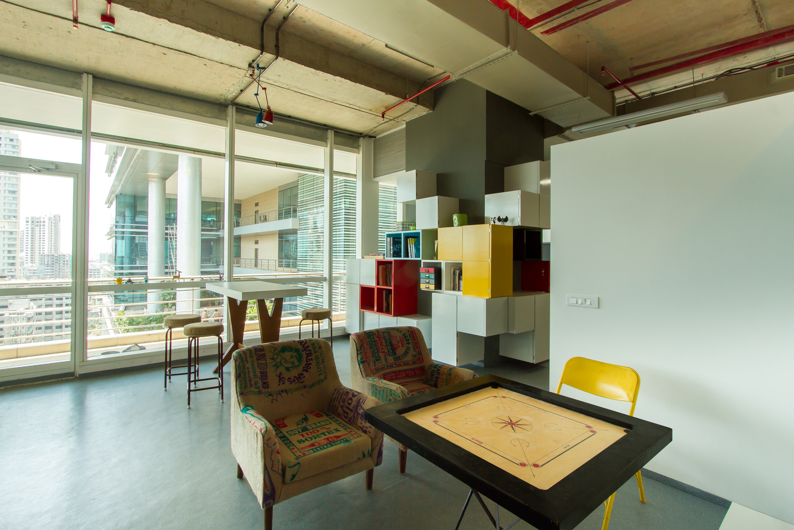 22 Feet - Mumbai Offices | Office Snapshots