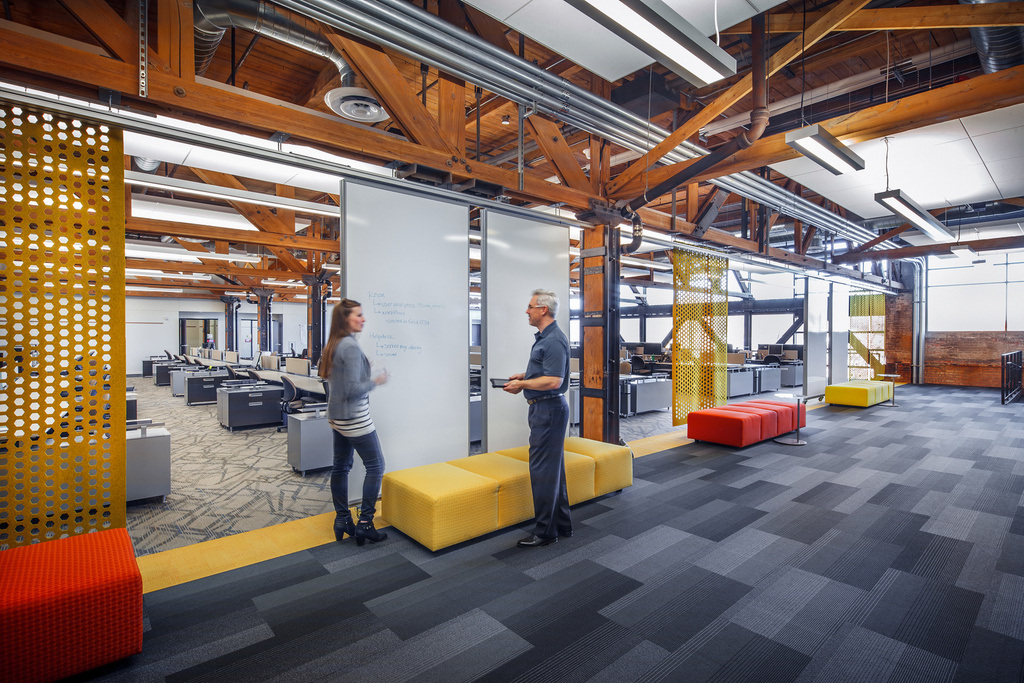 Johnson Controls - West Allis Offices | Office Snapshots
