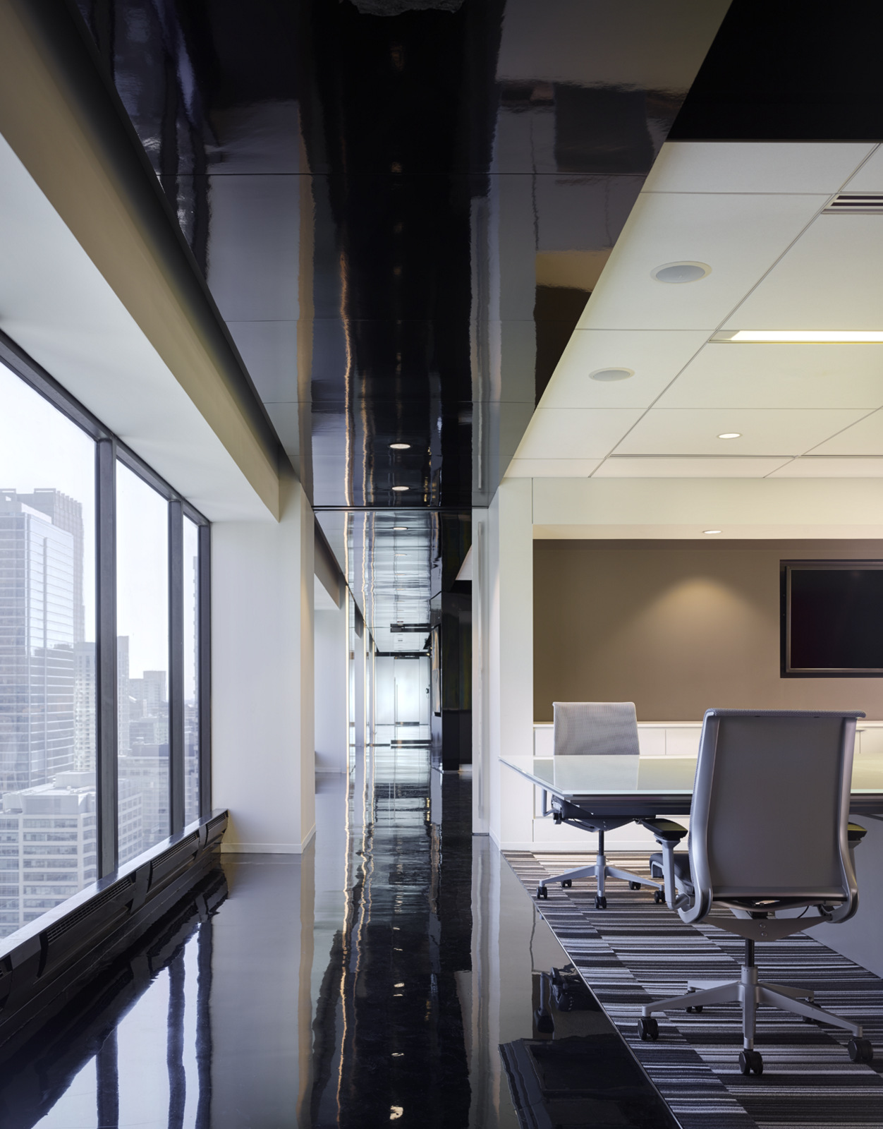 Comcast Spotlight - Chicago Offices | Office Snapshots