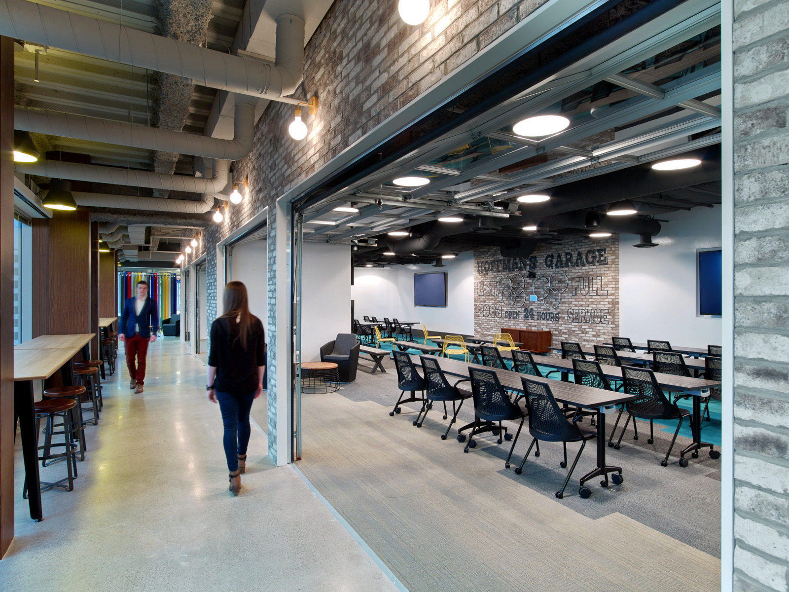 LinkedIn - Toronto Offices - Office Snapshots