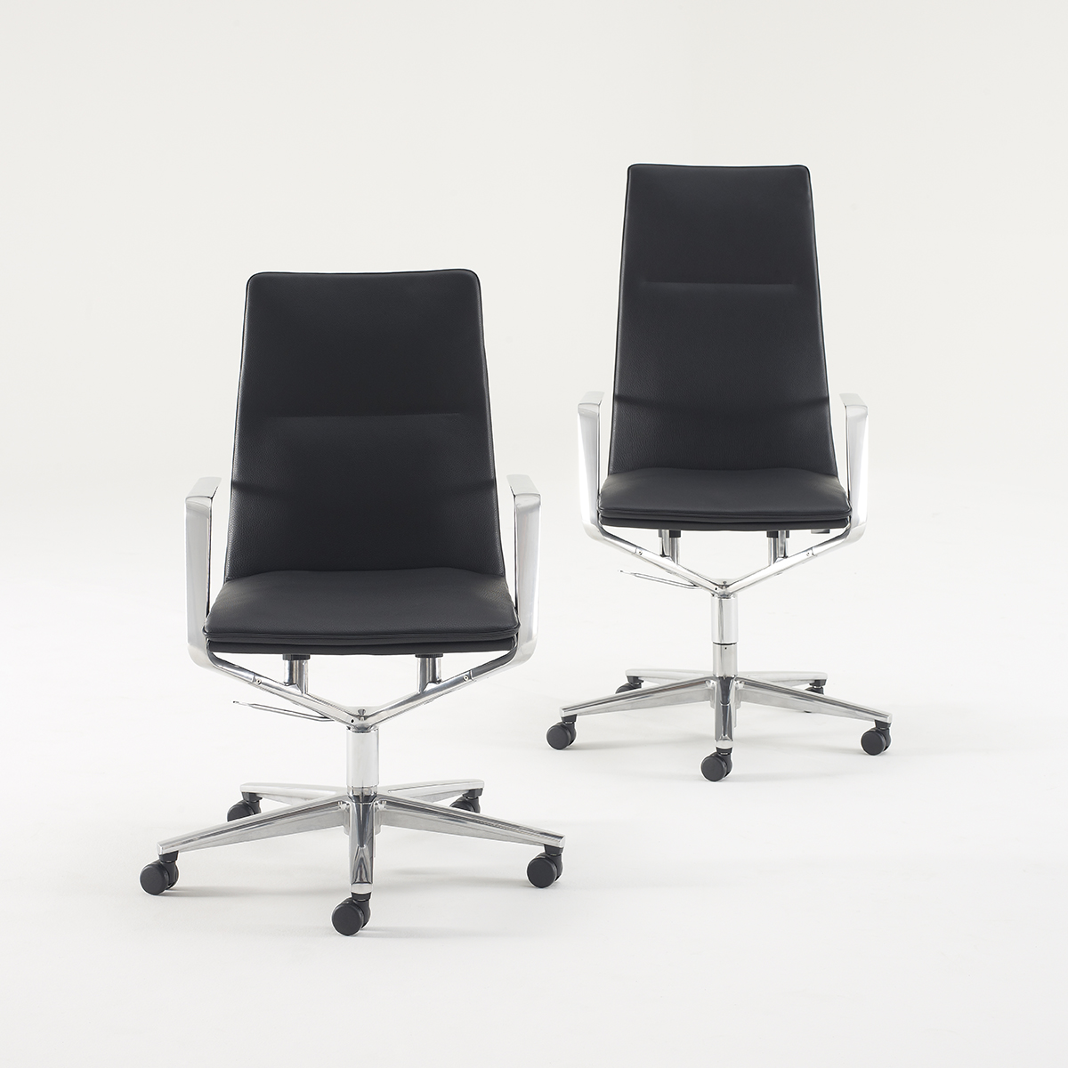 Davis Furniture Sola | Office Snapshots