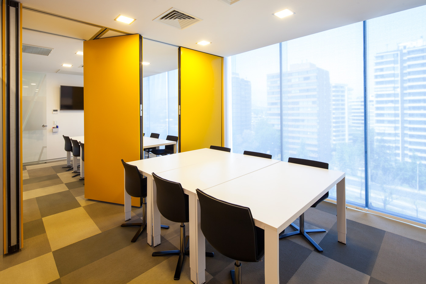 Contract Workplaces - Santiago Offices | Office Snapshots