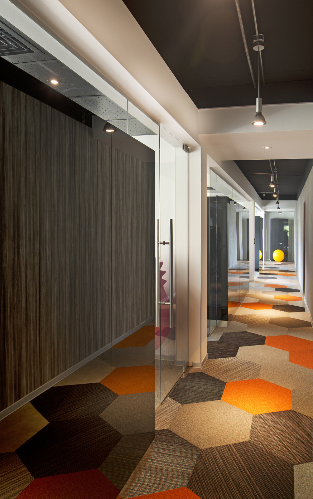 Security Sat - Santiago Offices | Office Snapshots