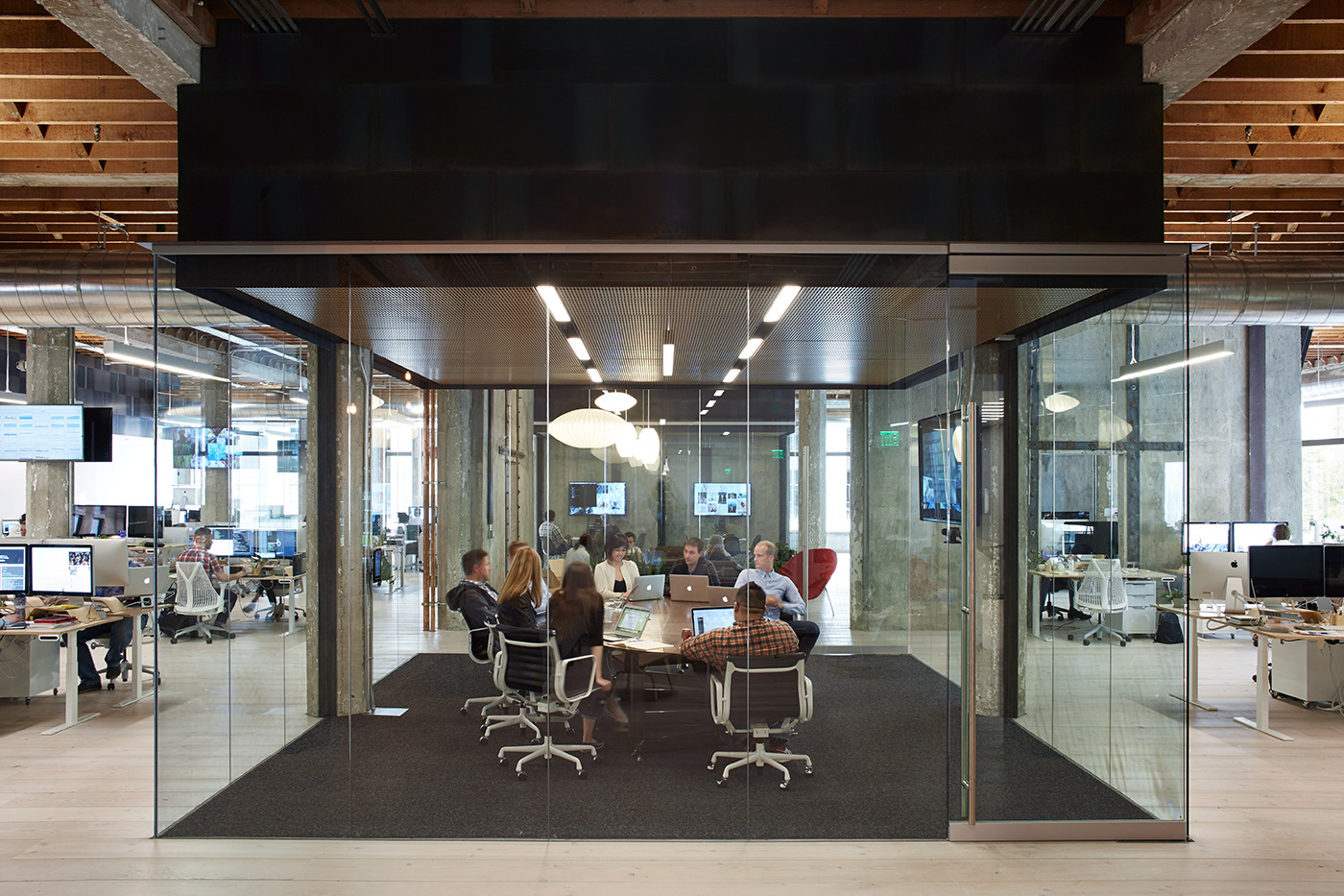 VSCO Offices - Oakland | Office Snapshots