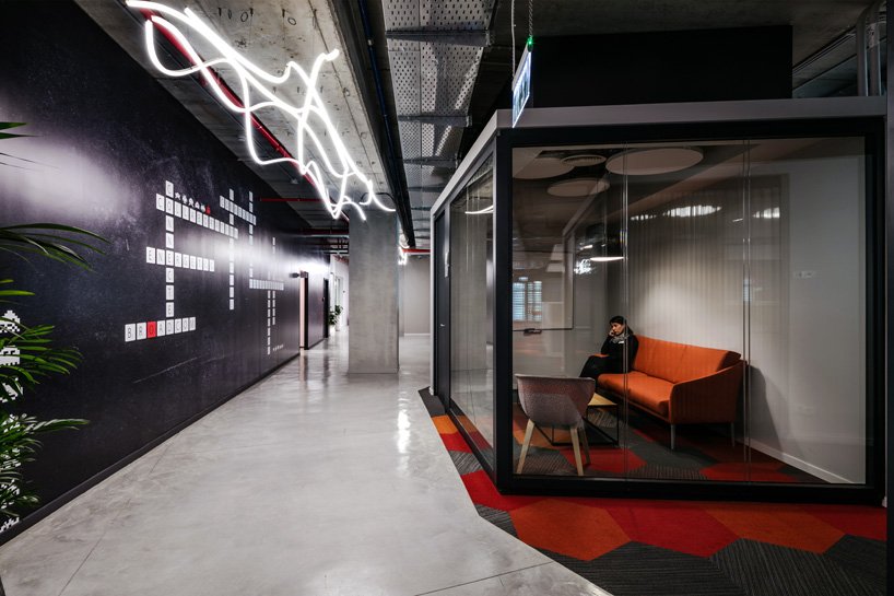 Broadcom Offices - Yakum | Office Snapshots