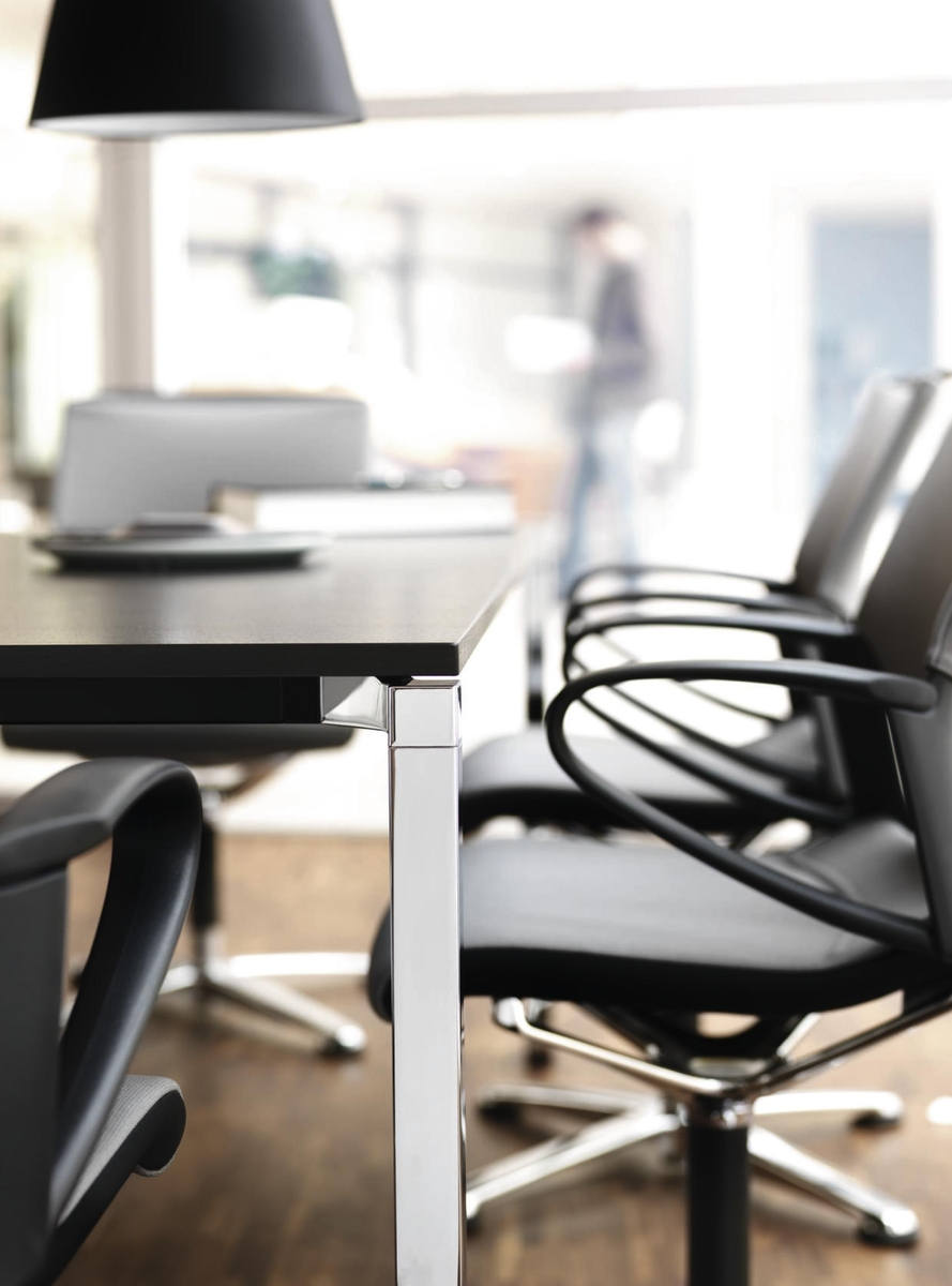 Wilkhahn Modus Medium Conference Chair | Office Snapshots