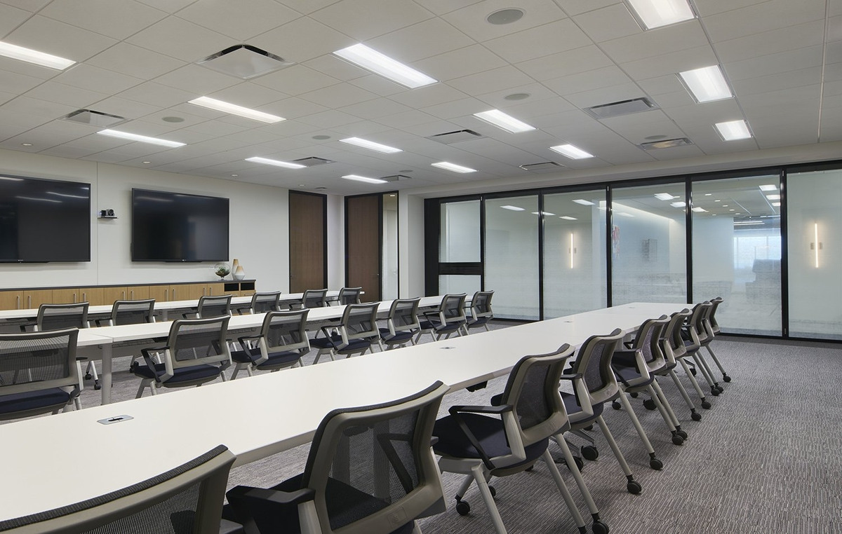 Axis Offices - Chicago | Office Snapshots