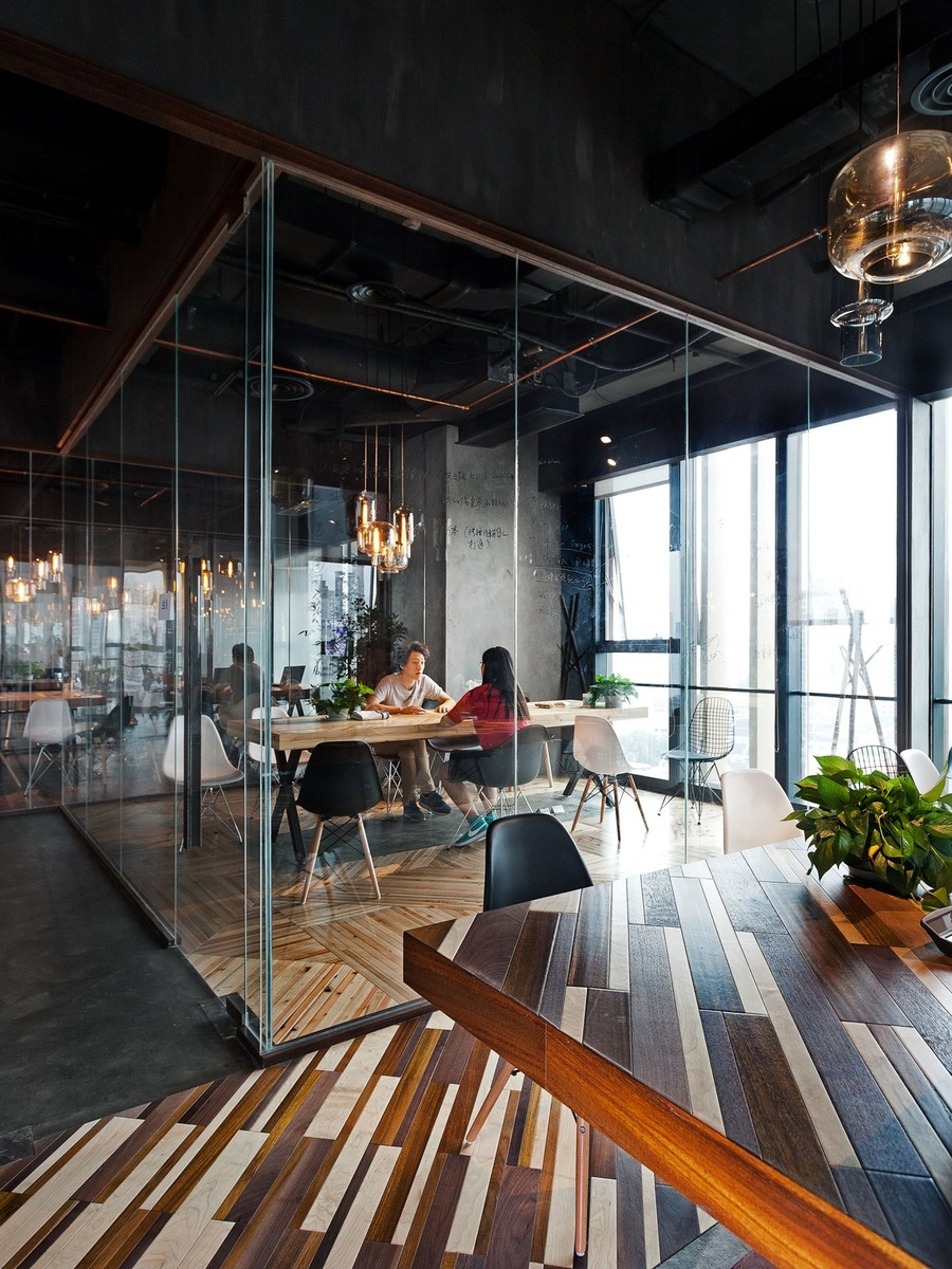 LEO Digital Network Headquarters - Shanghai | Office Snapshots