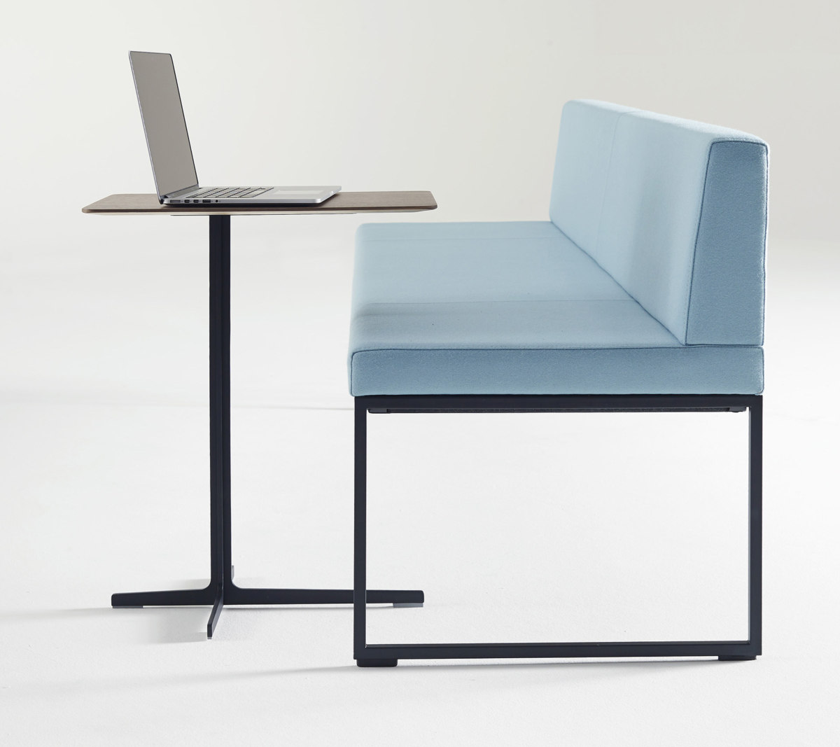 Davis Furniture Poise | Office Snapshots