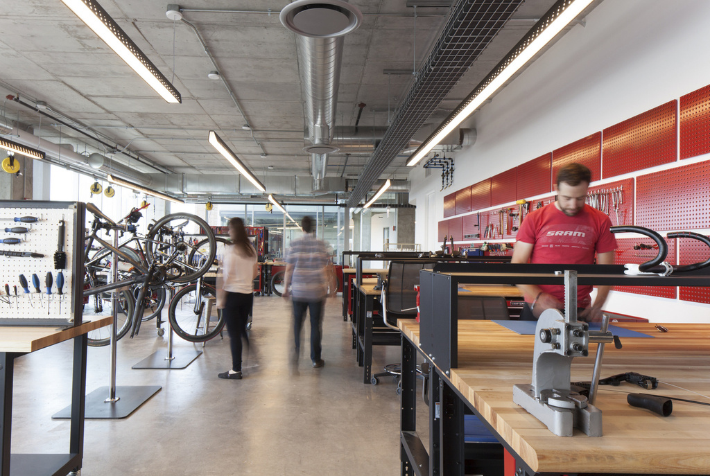 SRAM Headquarters - Chicago | Office Snapshots