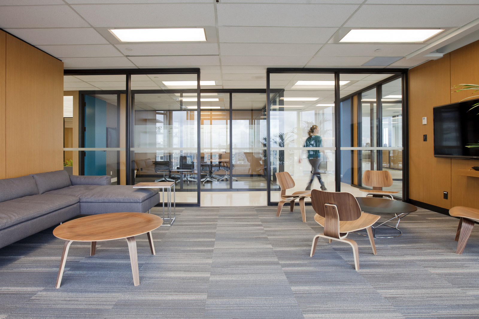 Mogo Financial Offices - Vancouver | Office Snapshots