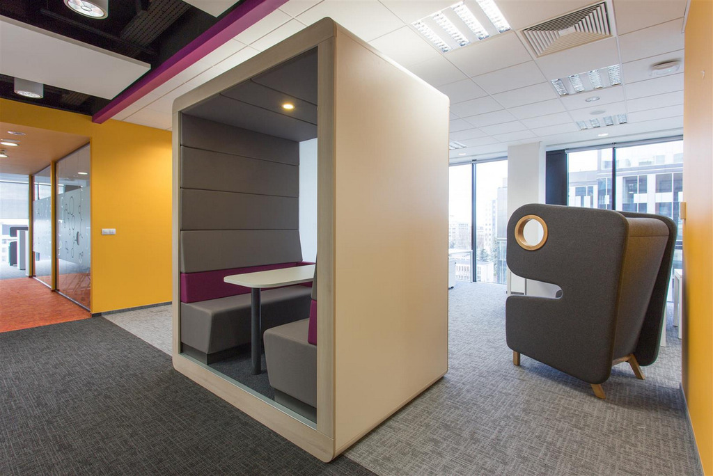 AstraZeneca Offices - Warsaw | Office Snapshots