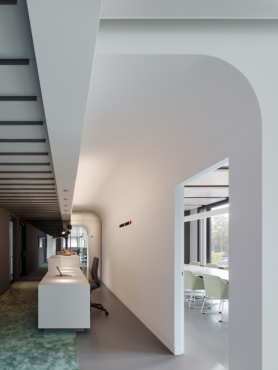 Phoenix Design Offices - Stuttgart | Office Snapshots