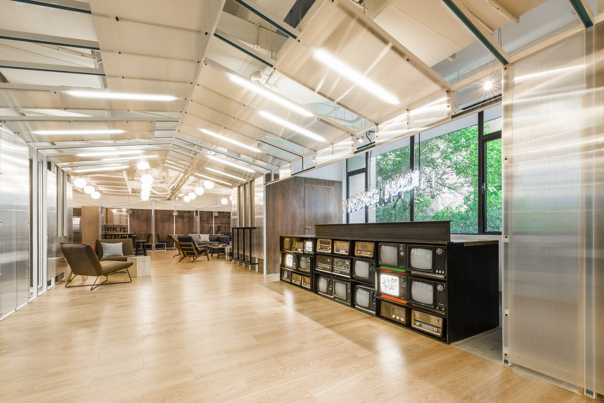 WeWork Yanping Lu Coworking Offices - Shanghai | Office Snapshots