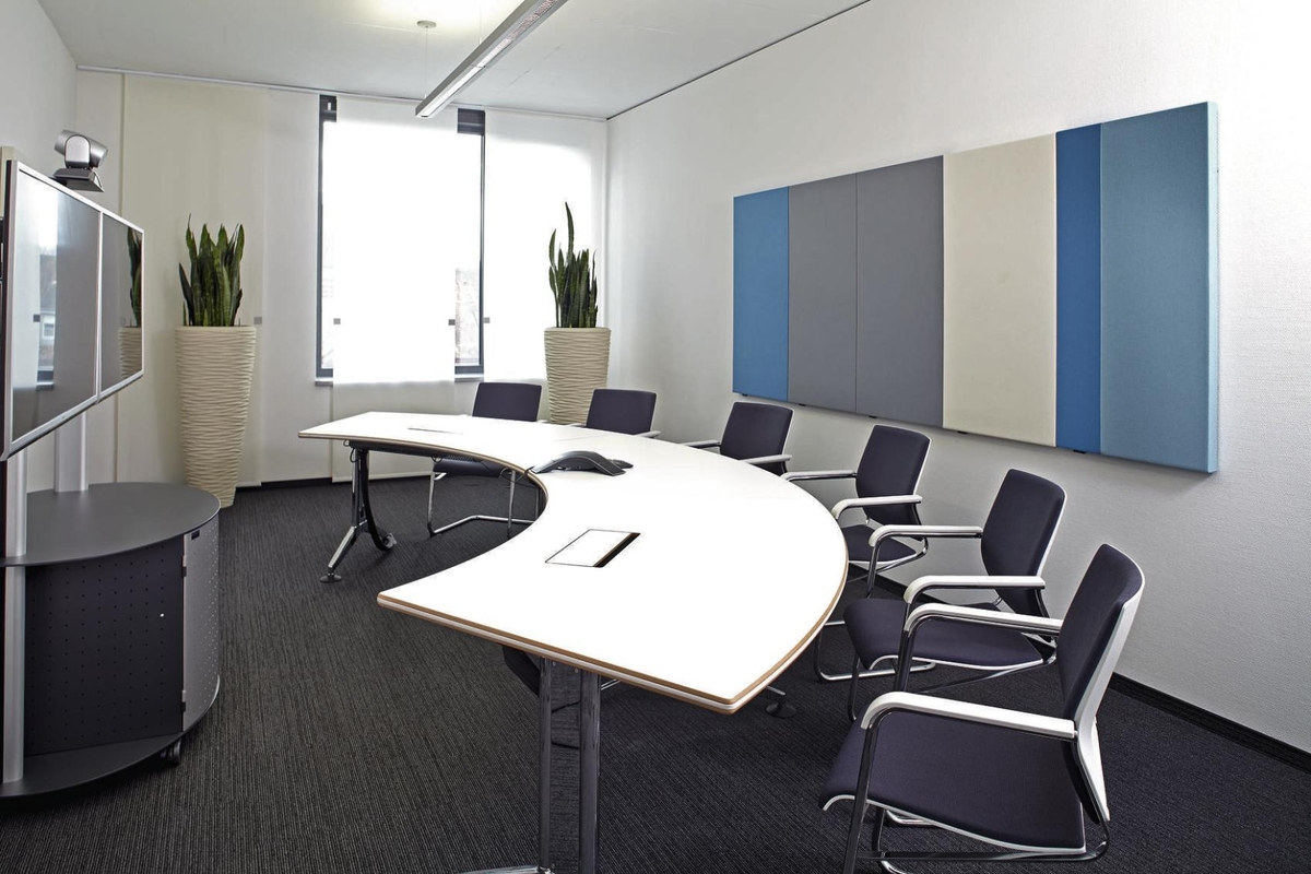 Wilkhahn Logon Conference Table | Office Snapshots