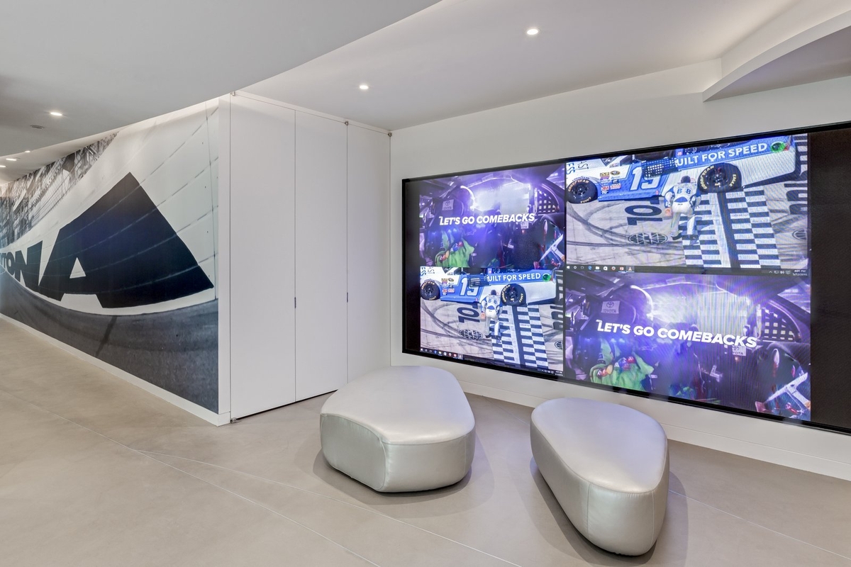 NASCAR Offices - New York City | Office Snapshots