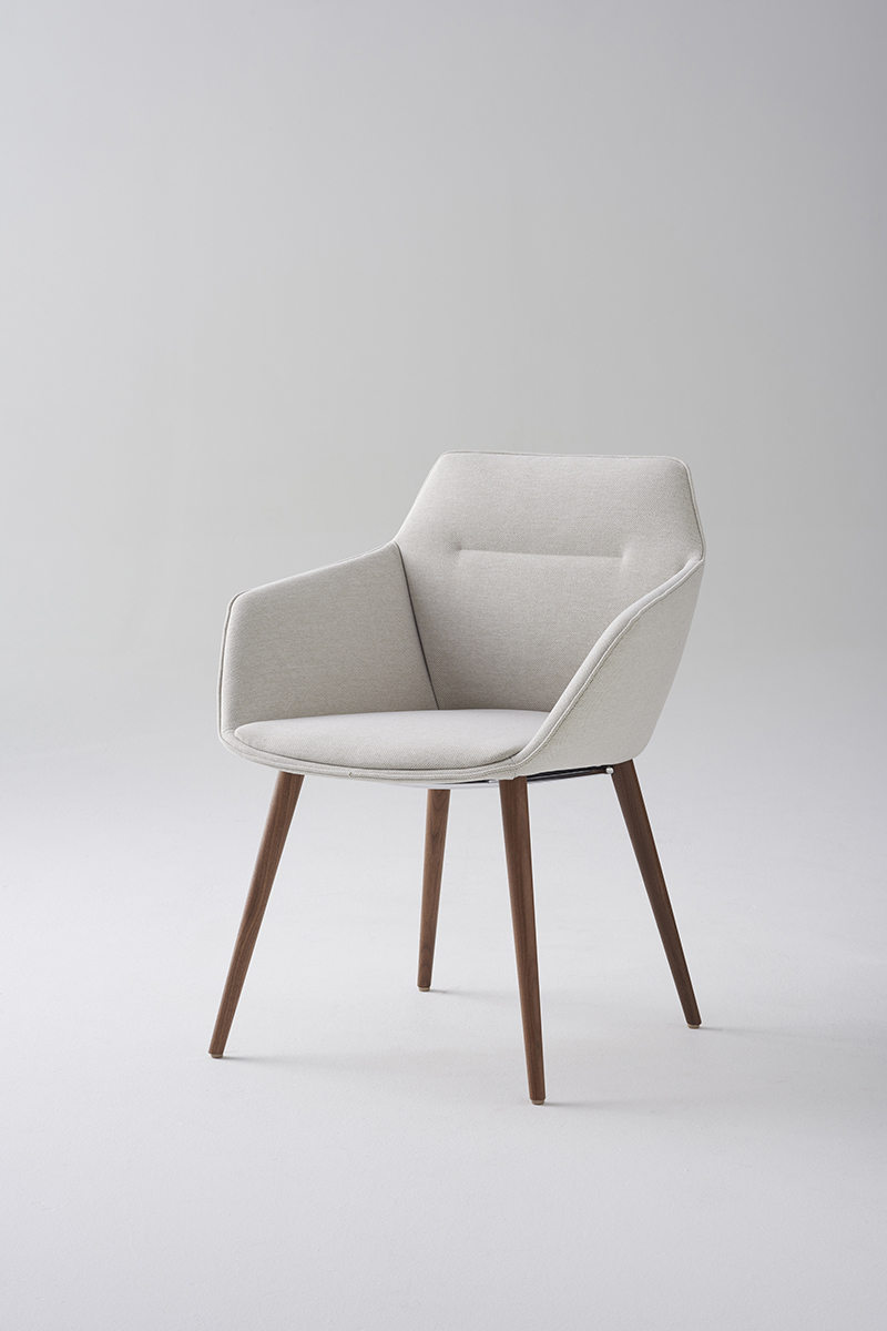 Davis Furniture Sachet | Office Snapshots