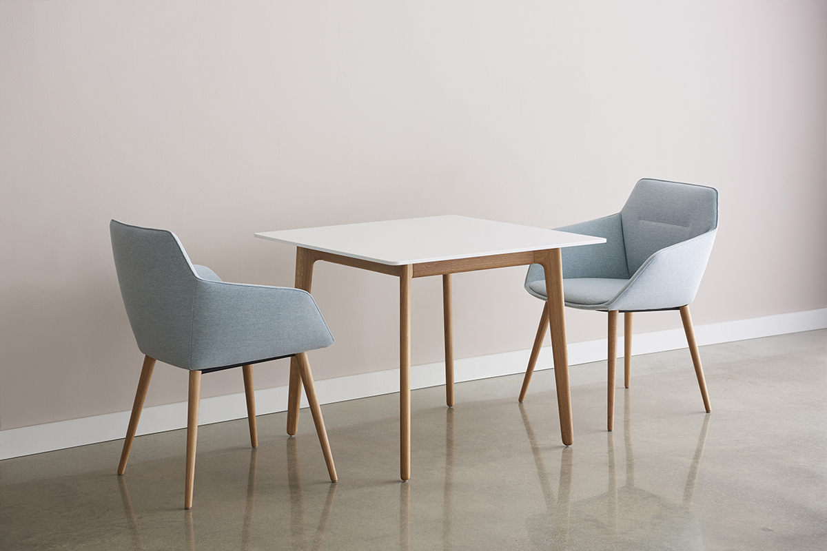 Davis Furniture Sachet | Office Snapshots