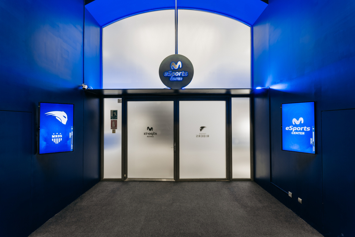 Movistar Riders eSports Training Center - Madrid | Office Snapshots