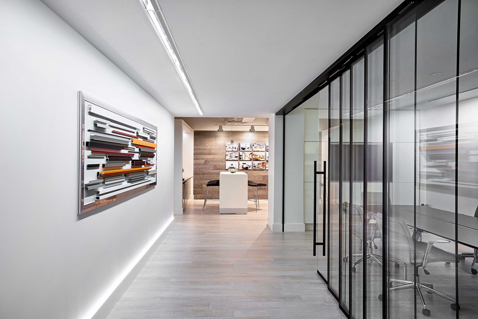 Muraflex Showroom - Chicago | Office Snapshots