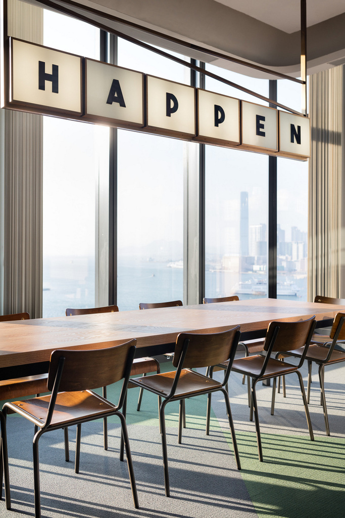 WeWork Coworking Offices - Hong Kong | Office Snapshots