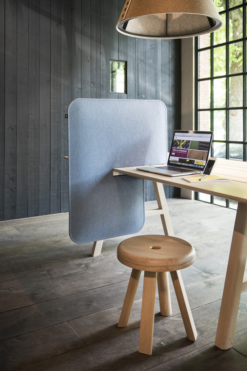 BuzziSpace BuzziDesk | Office Snapshots