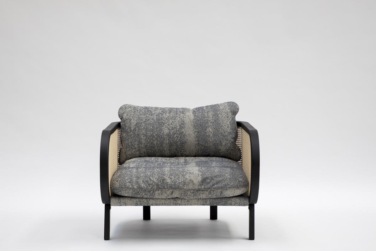 BuzziSpace BuzziCane | Office Snapshots