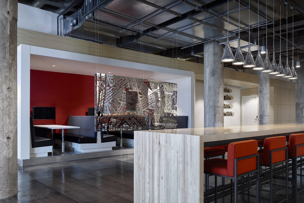 Dealer Tire Offices - Cleveland | Office Snapshots