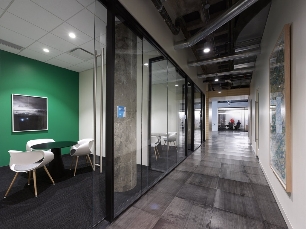 Dealer Tire Offices - Cleveland | Office Snapshots