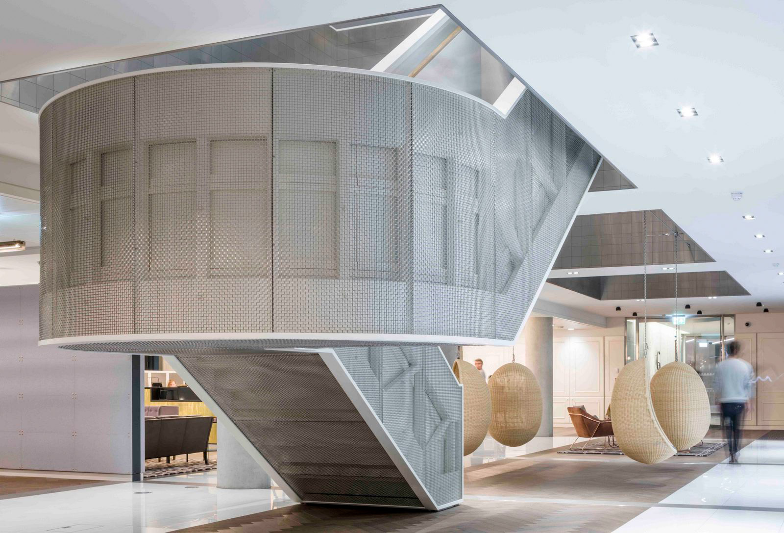 Saatchi & Saatchi Offices - London | Office Snapshots