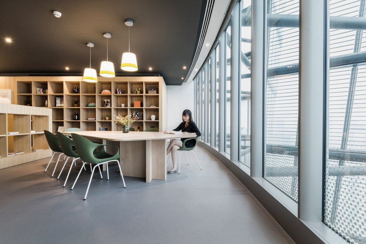 SPACES Coworking Offices - Shanghai Tower | Office Snapshots