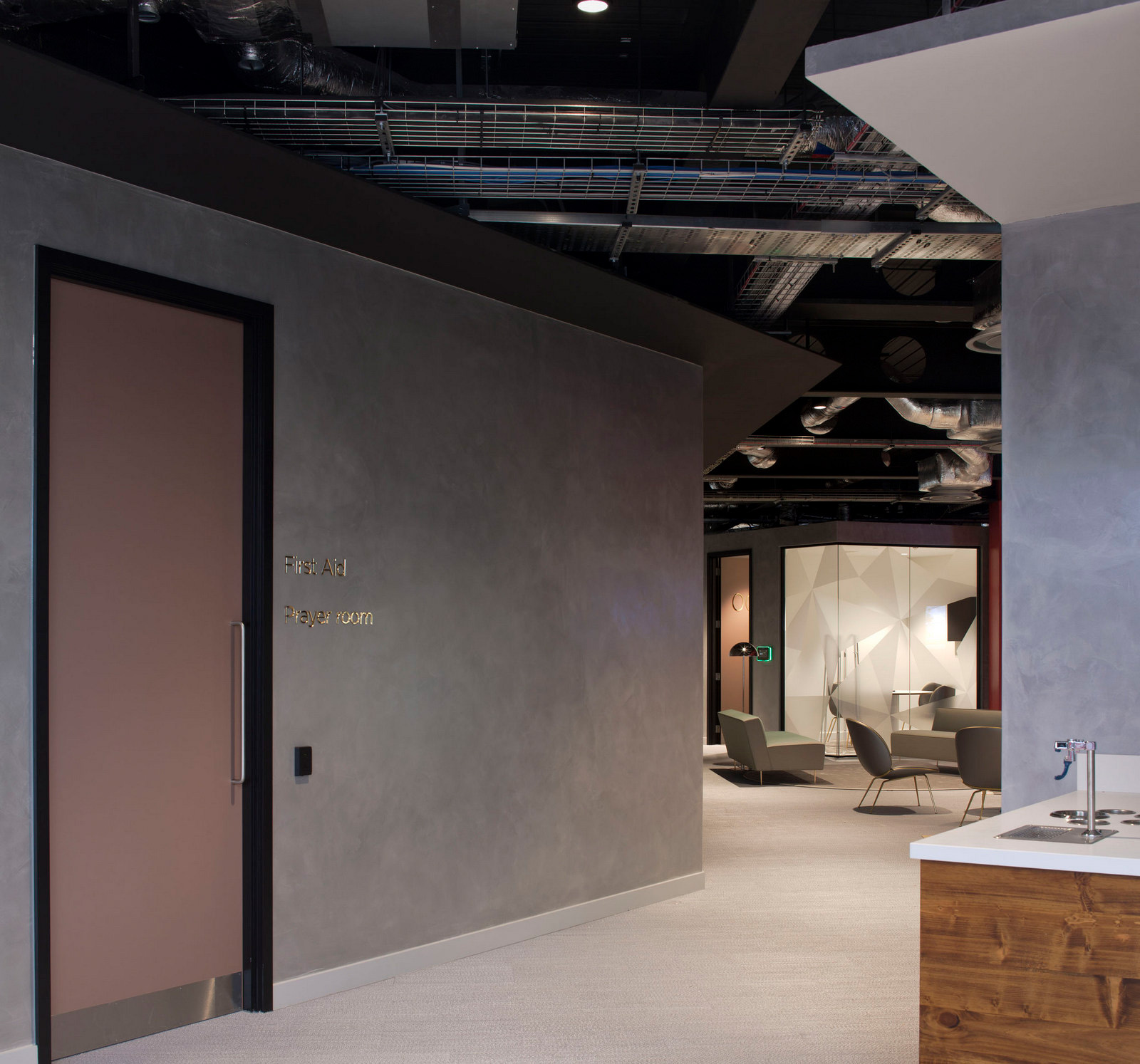 Virgin Atlantic & Virgin Holidays Offices - Crawley | Office Snapshots