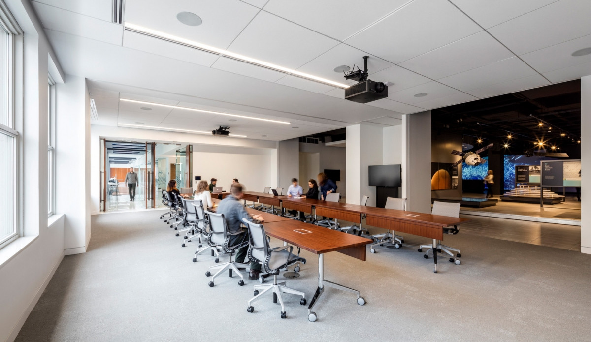 Airbus Experience Center and Government Affairs Office - Washington DC ...