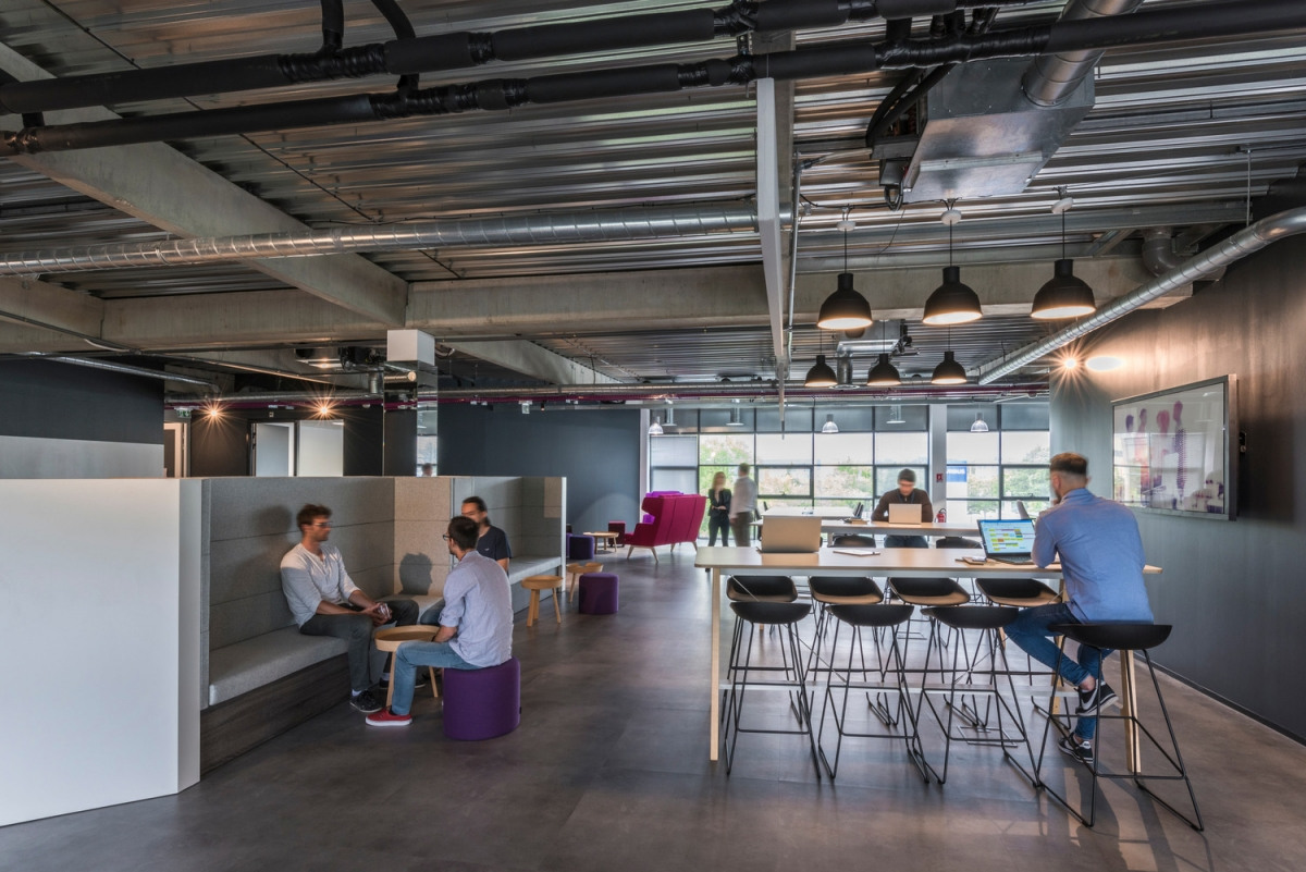Airbus Offices - Toulouse | Office Snapshots