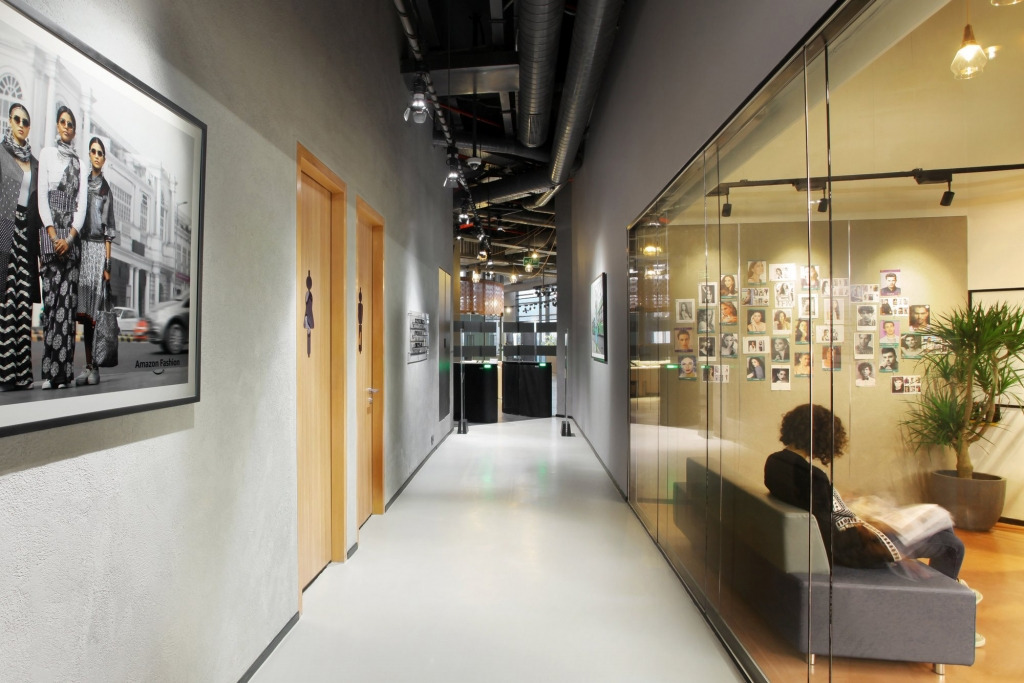 Amazon BLINK Offices - New Delhi | Office Snapshots