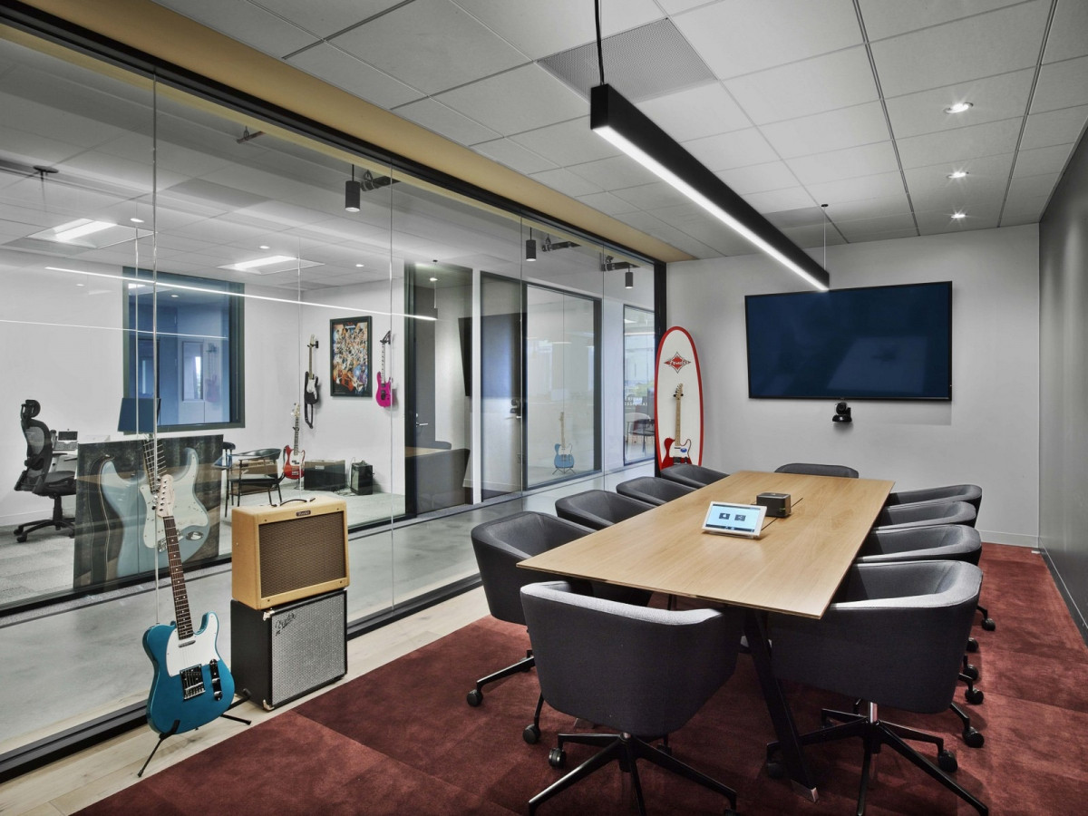 Fender Offices - Los Angeles | Office Snapshots