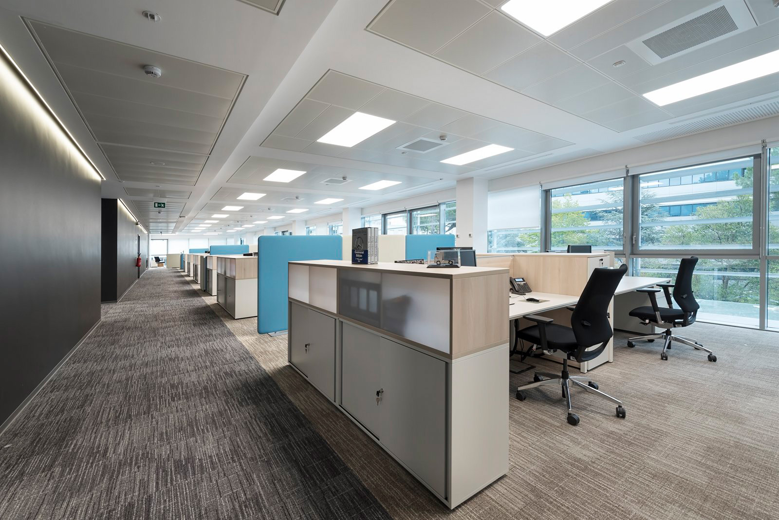 Mercedes Benz Italia Offices - Rome | Office Snapshots