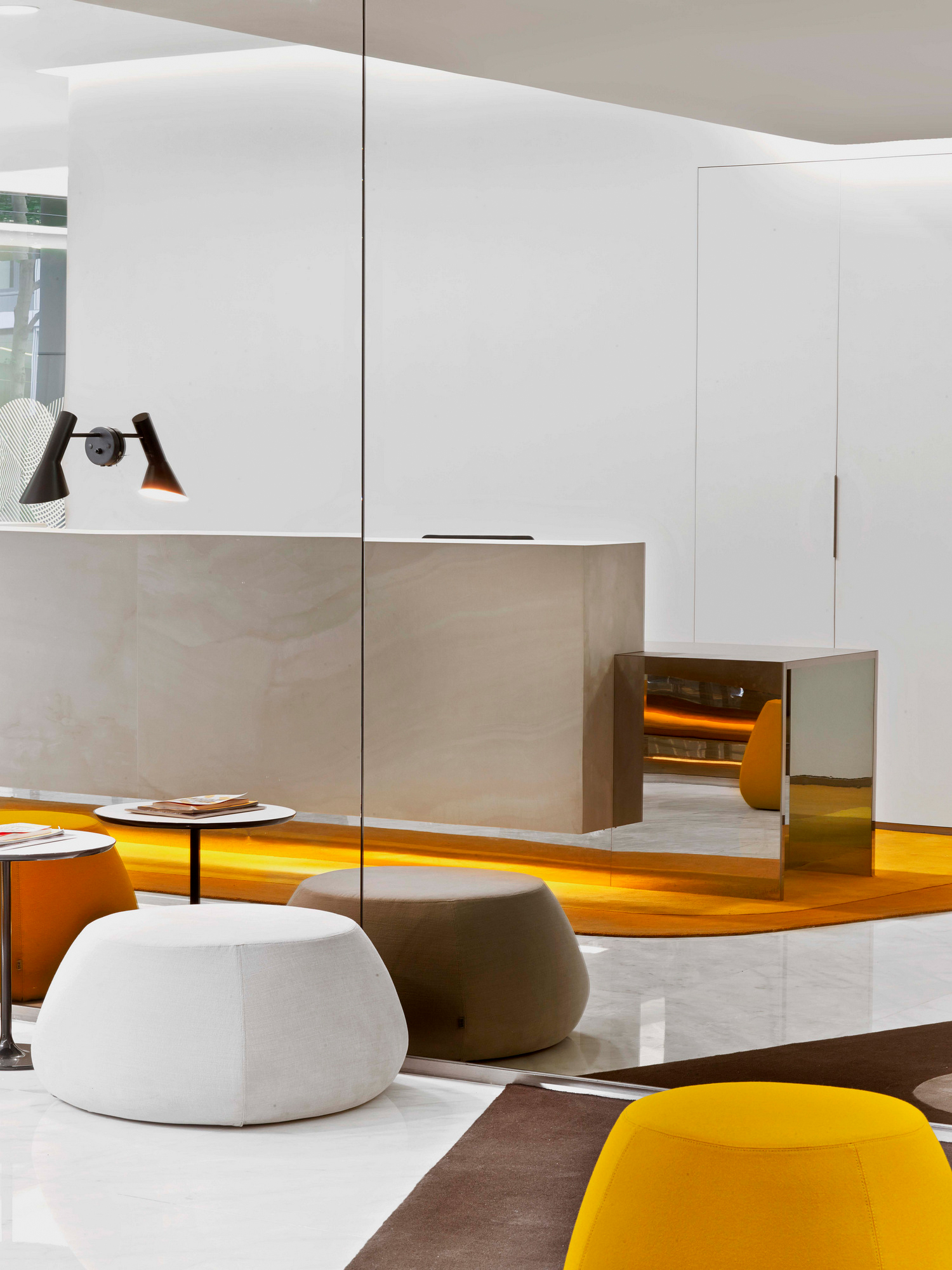 Capital 8 Offices - Paris | Office Snapshots