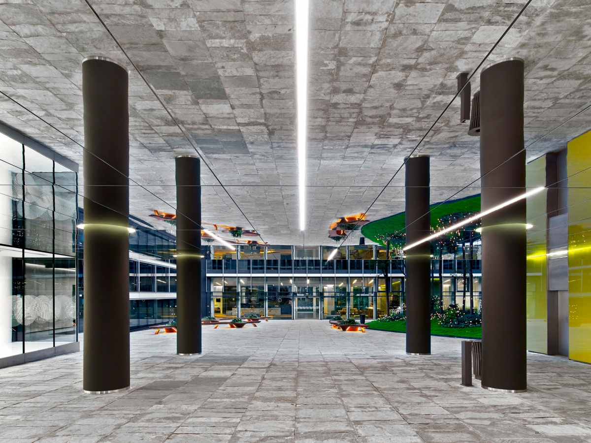 Capital 8 Offices - Paris | Office Snapshots