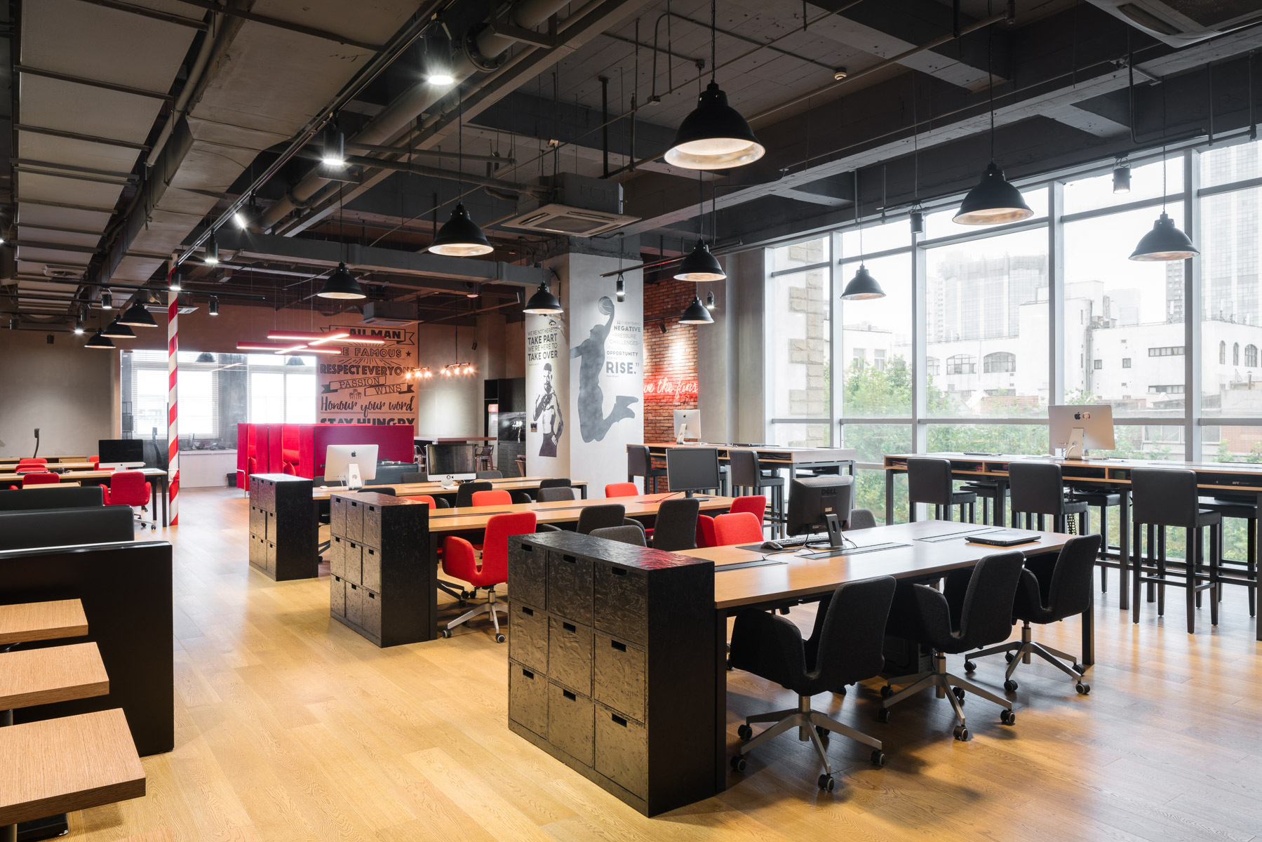 Mailman Offices - Shanghai | Office Snapshots